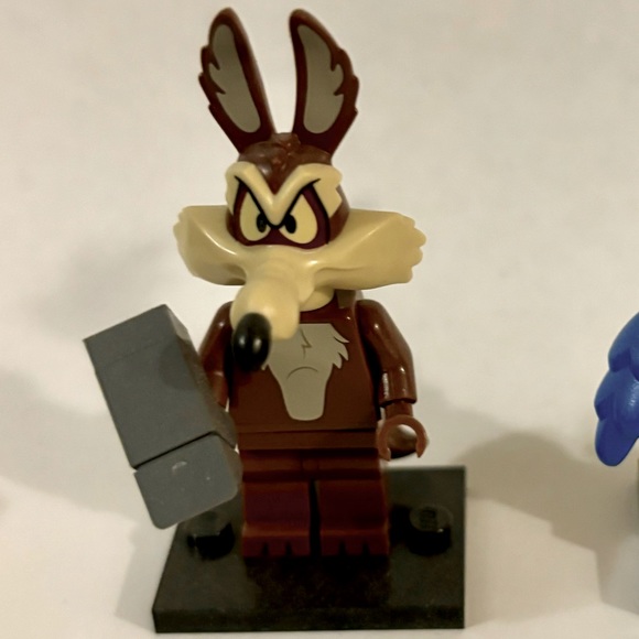Lego | Toys | Wile E Coyote Lego Looney Tunes Minifigure | Poshmark